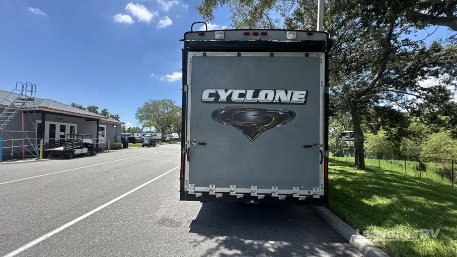 Used 2015 Heartland Cyclone CY 4000 Elite for sale in Seffner, FL