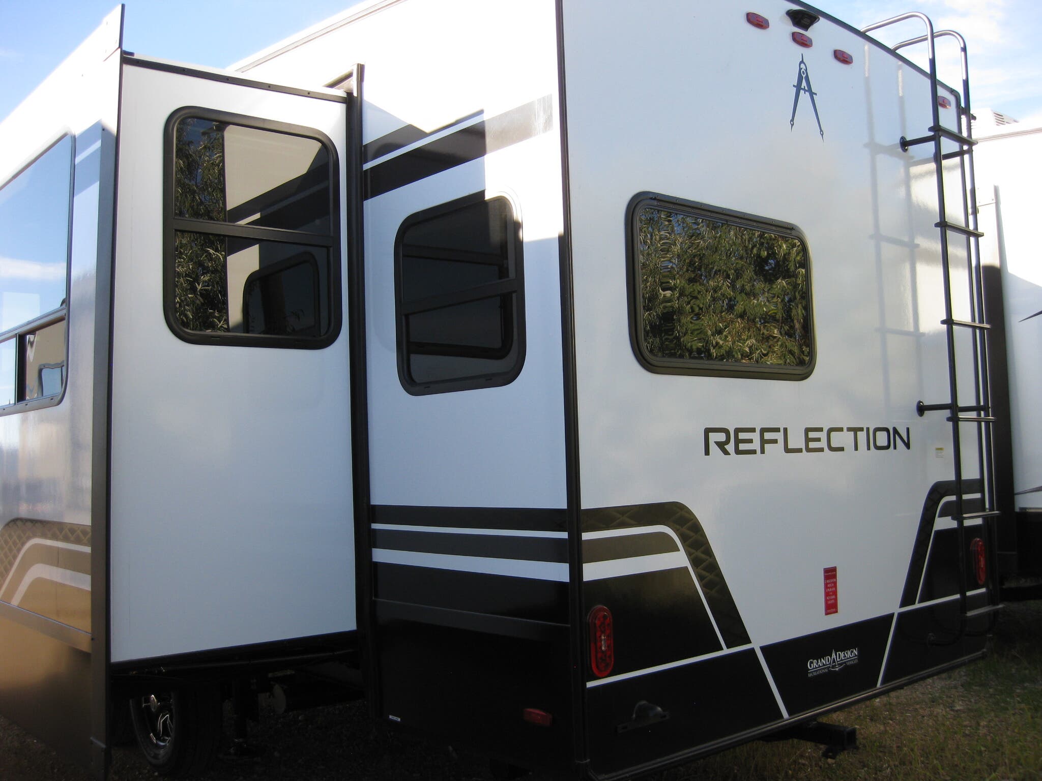 New 2026 Grand Design Reflection (Fifth Wheel) 320MKS for sale in ...